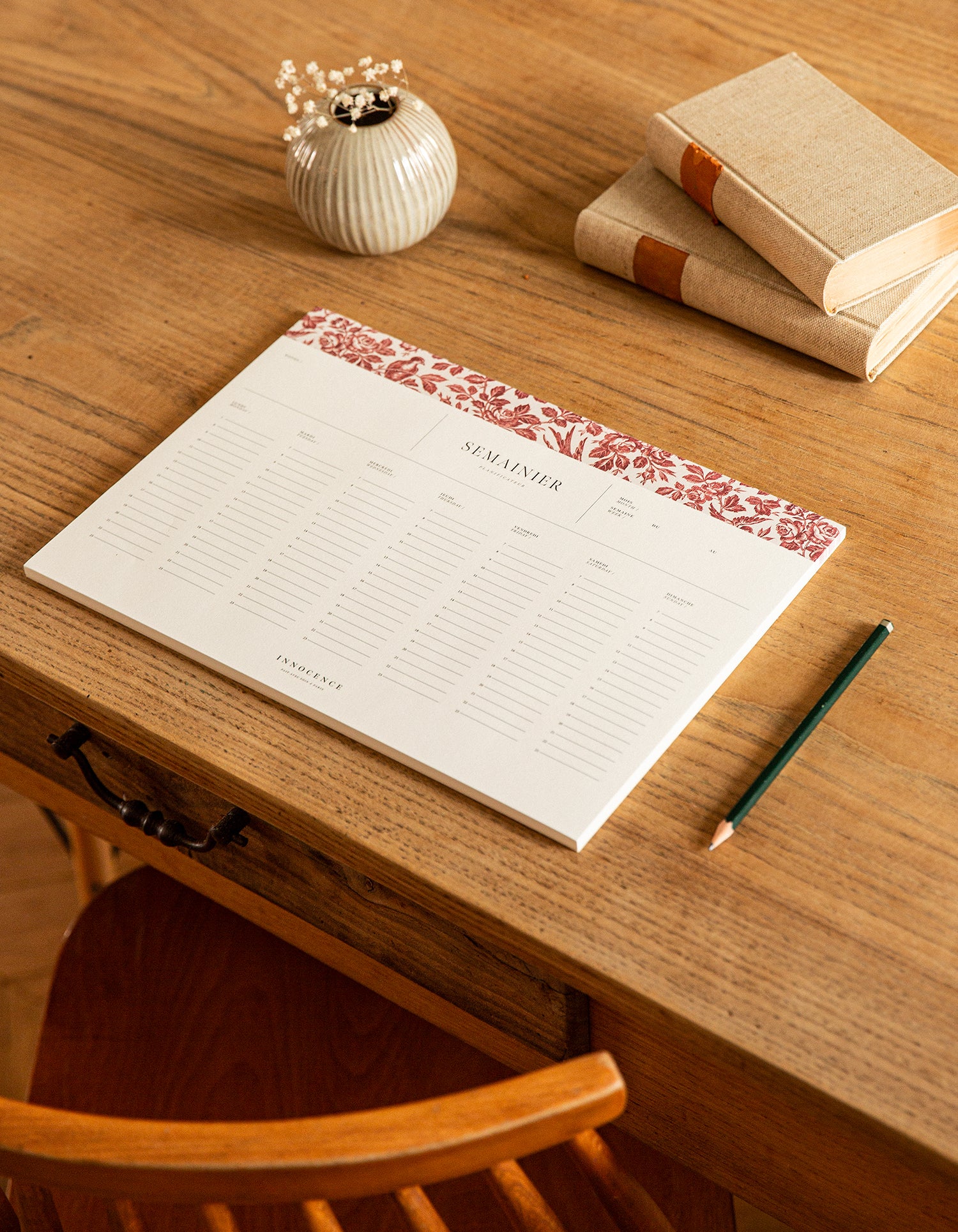 Elegant Stationery Weekly planner - INNOCENCE
